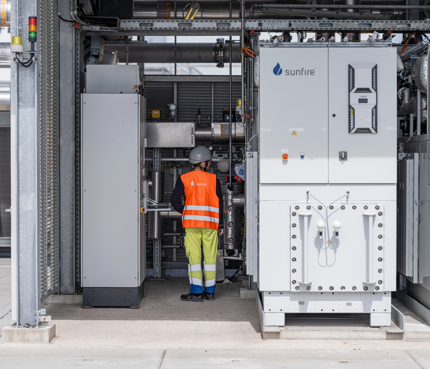 High-temperature electrolyzer to demonstrate the production of ...